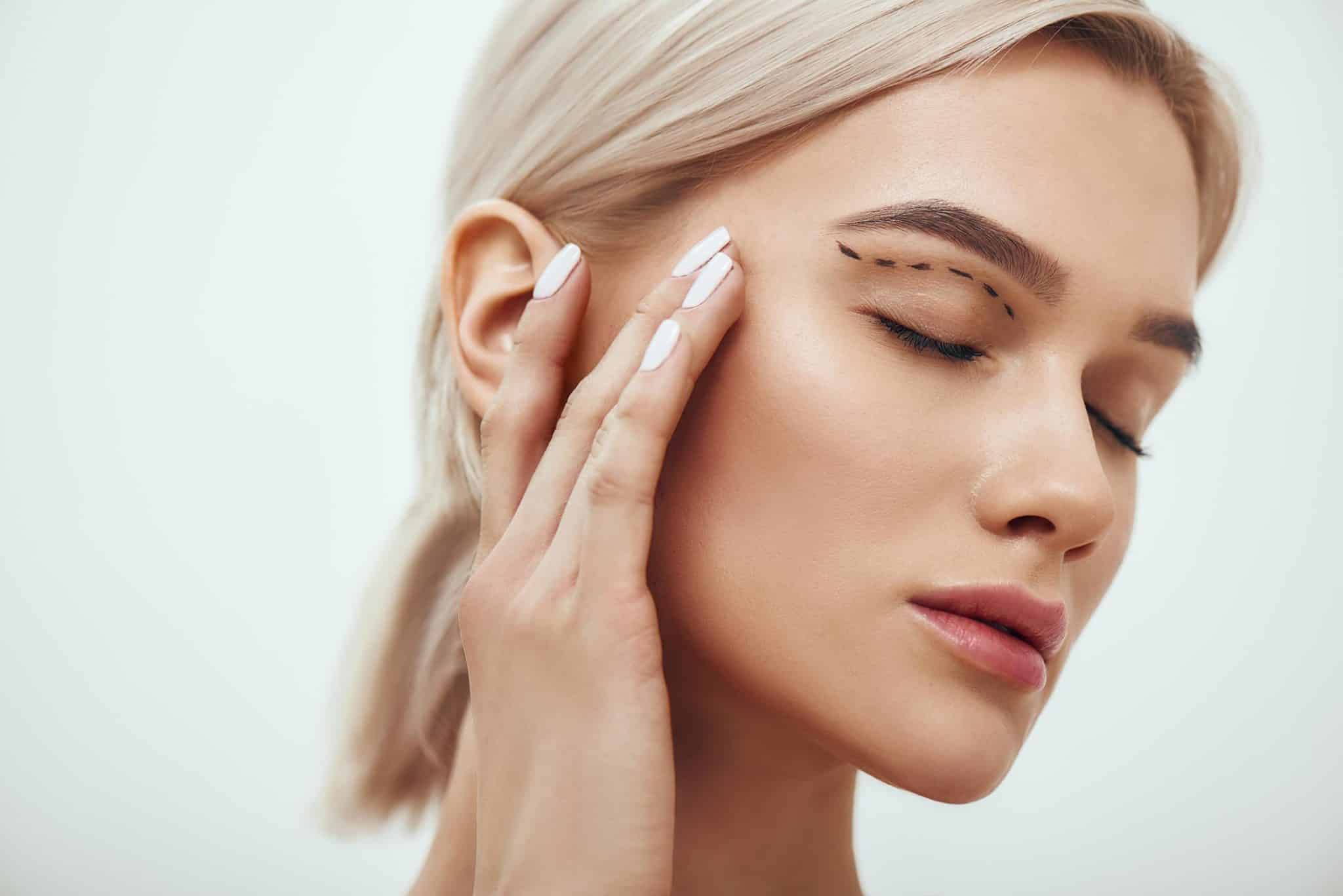 How to Fix Eye Drooping Without Surgery - Glamor Medical